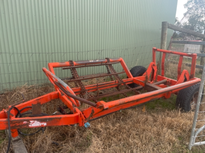 Lot 74 - FEED OUT CART | AuctionsPlus