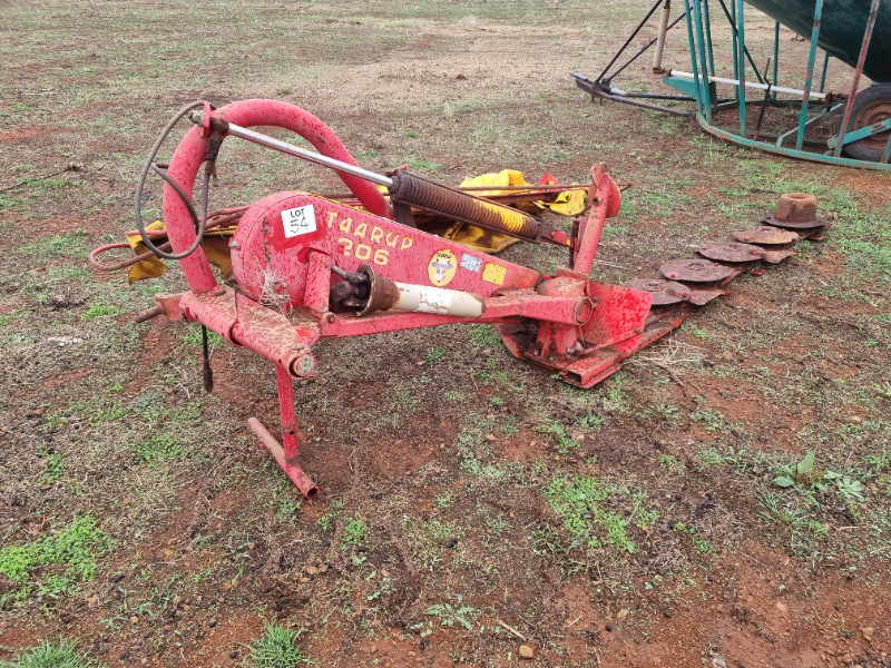 Lot 54 - Taarup Disc Mower | AuctionsPlus