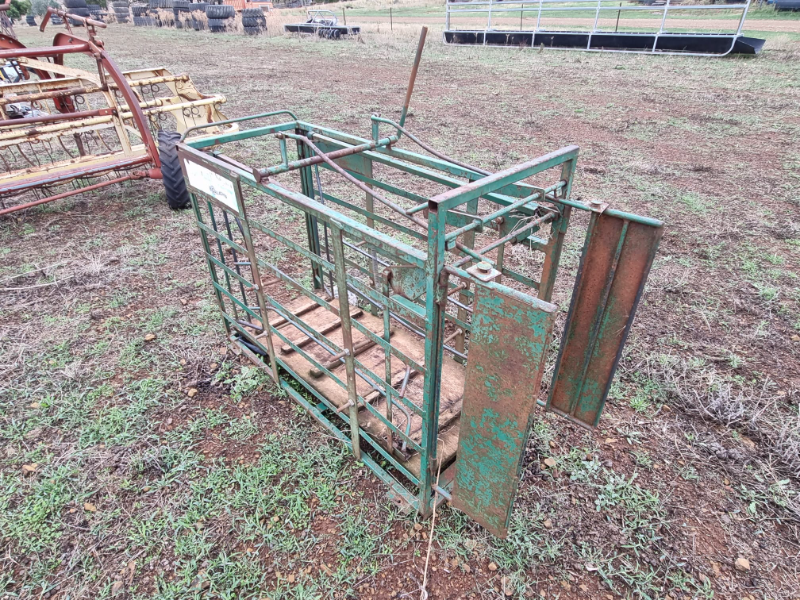 Lot 81 - Ruddweigh Sheep/Cattle scales | AuctionsPlus