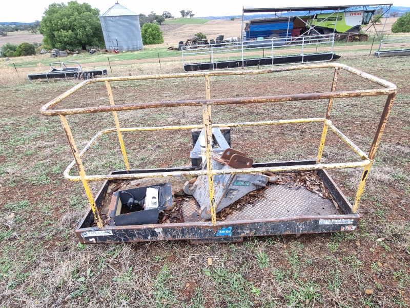 Lot 87 - Merlo Man Basket & Lifting Jib t/s Merlo Telehandler ...