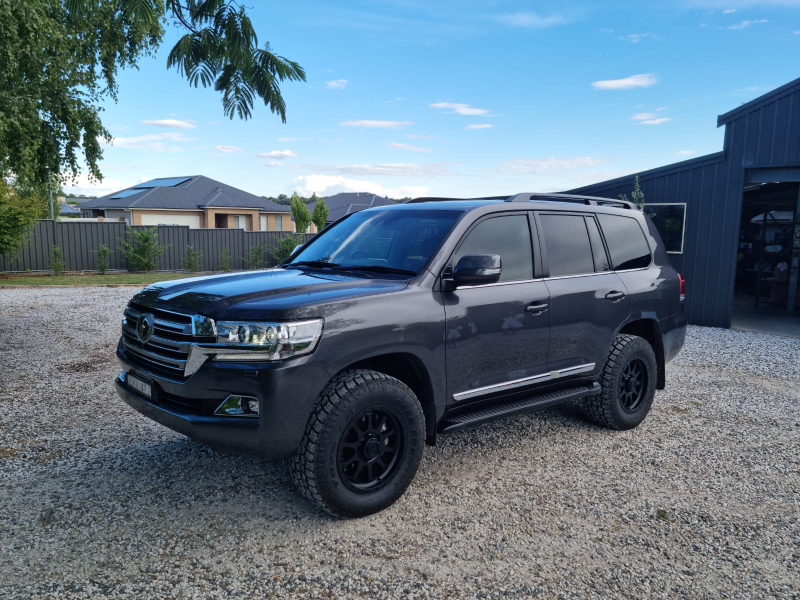 Lot 23 - Toyota Landcruiser 200 Series Sahara | AuctionsPlus