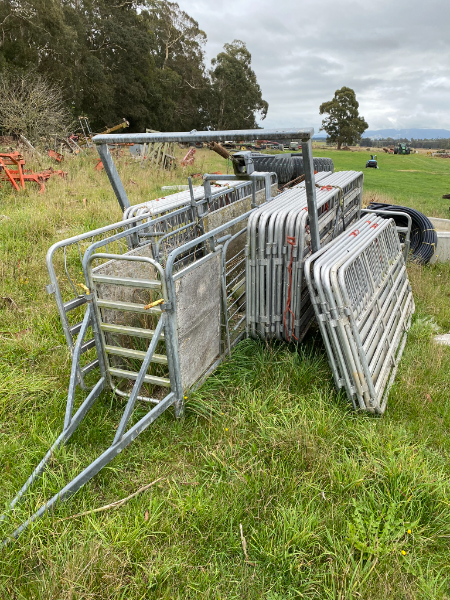 Lot 292 - Prattley Portable sheep yards | AuctionsPlus