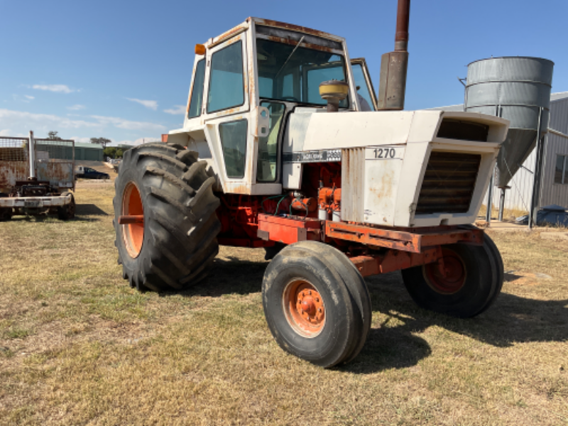 Lot 15 - Case 1270 Tractor | AuctionsPlus
