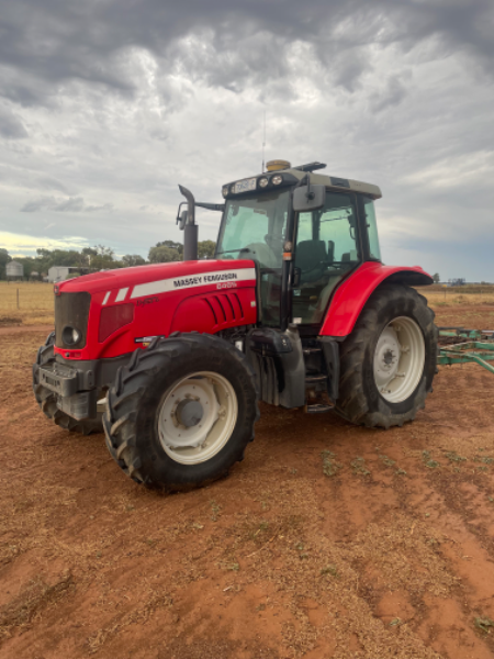 Lot 11 - 2009 Massey Ferguson 6465 Dyna 6 Tractor | AuctionsPlus