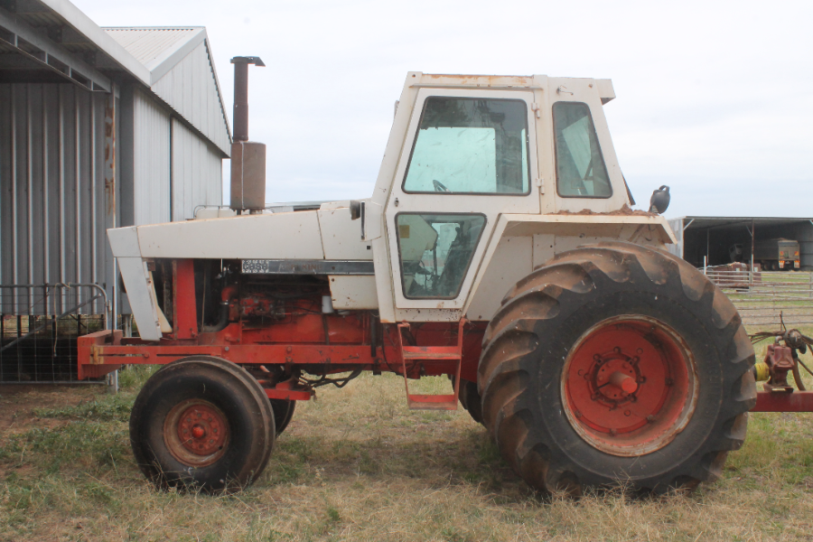 Lot 174 - CASE AGRI KING 1370 TRACTOR | AuctionsPlus
