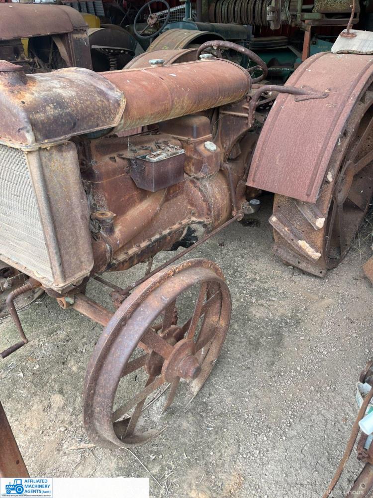 Lot 12 - Fordson F Model (trembler) Early 1920's - Motor Turns Over ...