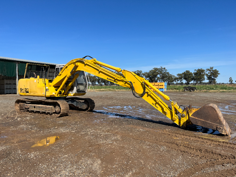Lot 40 - Sumitomo SH120 Excavator | AuctionsPlus