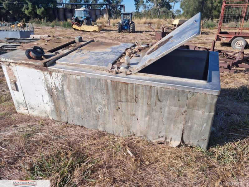 Lot 195 - Milk vat. | AuctionsPlus
