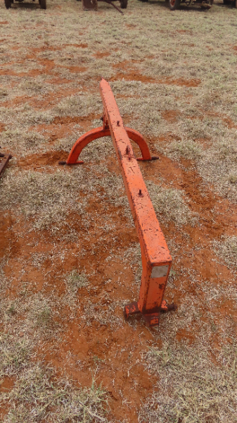 LOT 71 - Gallagher post hole digger frame | AuctionsPlus