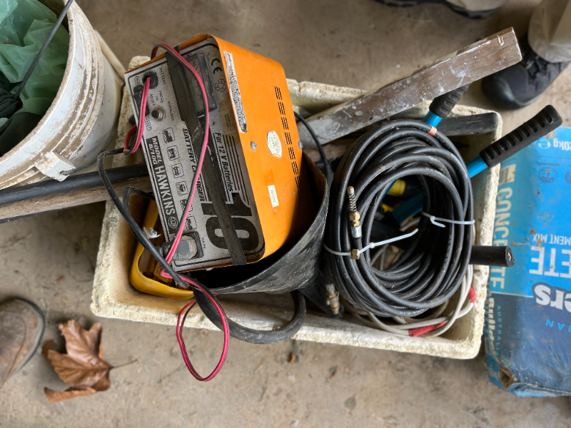 76 - Battery Charger, Pipe Cleaner and more | AuctionsPlus
