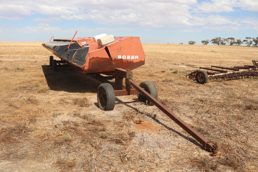 Lot 30 - 22’ Western stripper front. | AuctionsPlus