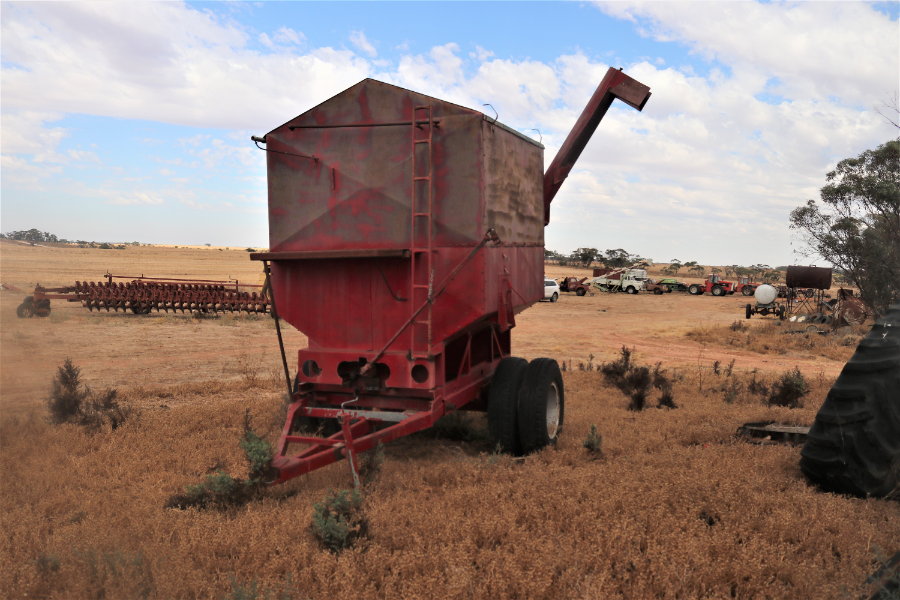 Lot 46 - Dunstan Engineering 20t mother bin. | AuctionsPlus