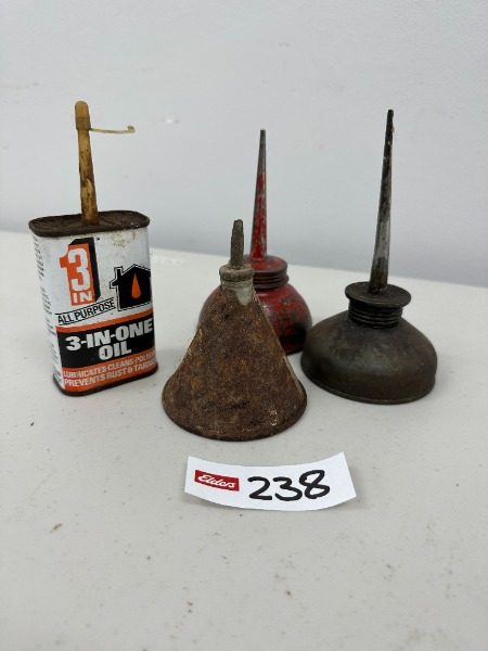 Lot 238 - Vintage oil cans | AuctionsPlus