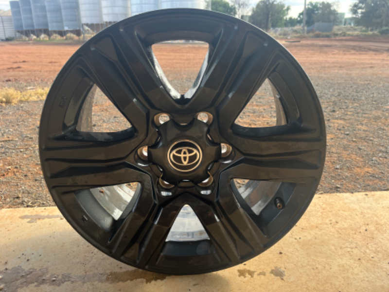 Lot 34 - Toyota Hilux Rims 17inch | AuctionsPlus