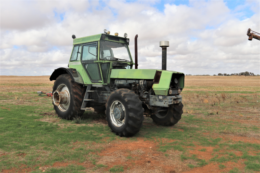 Lot 13 - Deutz DX 230 A-S tractor. | AuctionsPlus