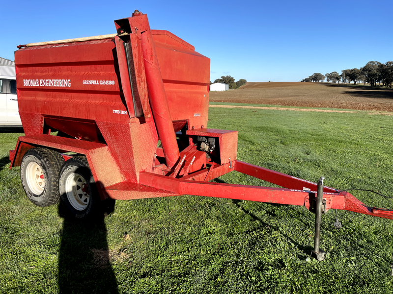 Lot 1 - Bromar Engineering Twin Bin Feed Cart | AuctionsPlus