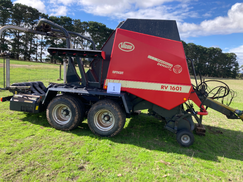Lot 1 - VICON Baler and Silage Wrapper | AuctionsPlus