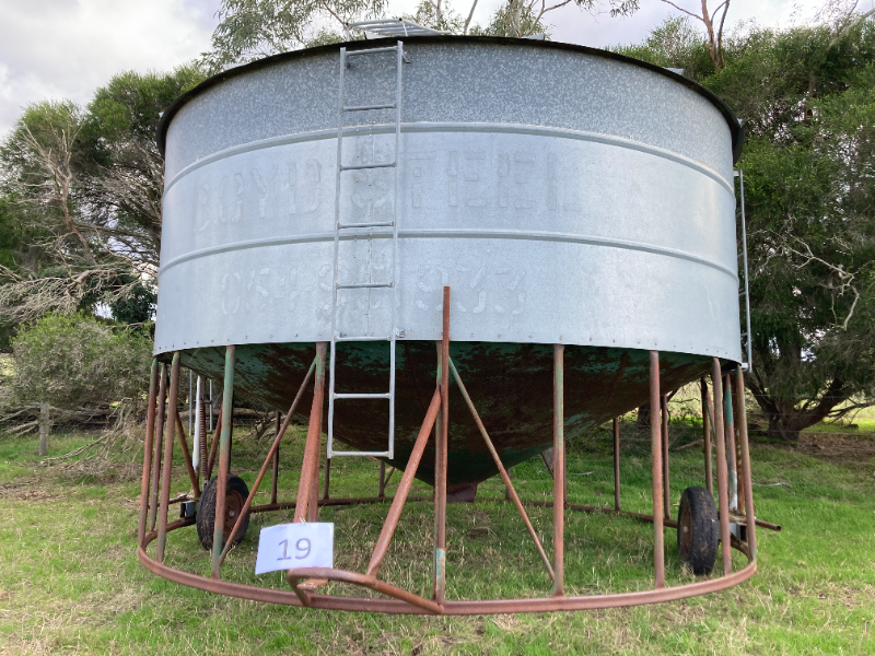 Lot 20 - Boyd Transportable Silo | AuctionsPlus