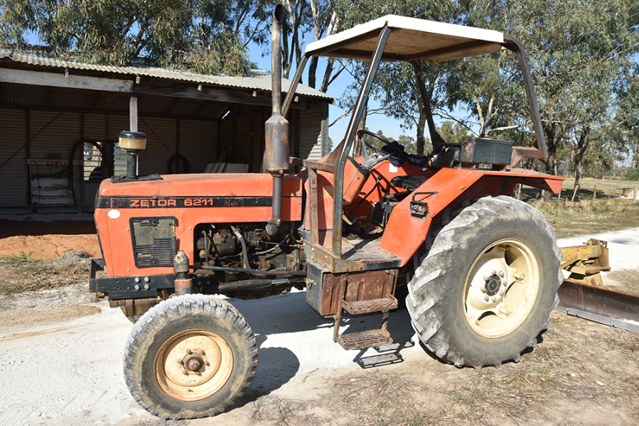 Lot 65 - Zetor 6211 Tractor | AuctionsPlus