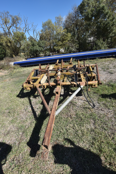 Lot 40 - Connor Shea 9 Tyne Chisel Plough | AuctionsPlus