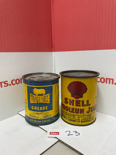 Lot 23 - small golden fleece and shell grease units | AuctionsPlus