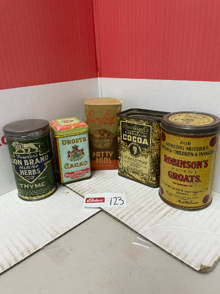 Lot 123 - small vintage food packages | AuctionsPlus