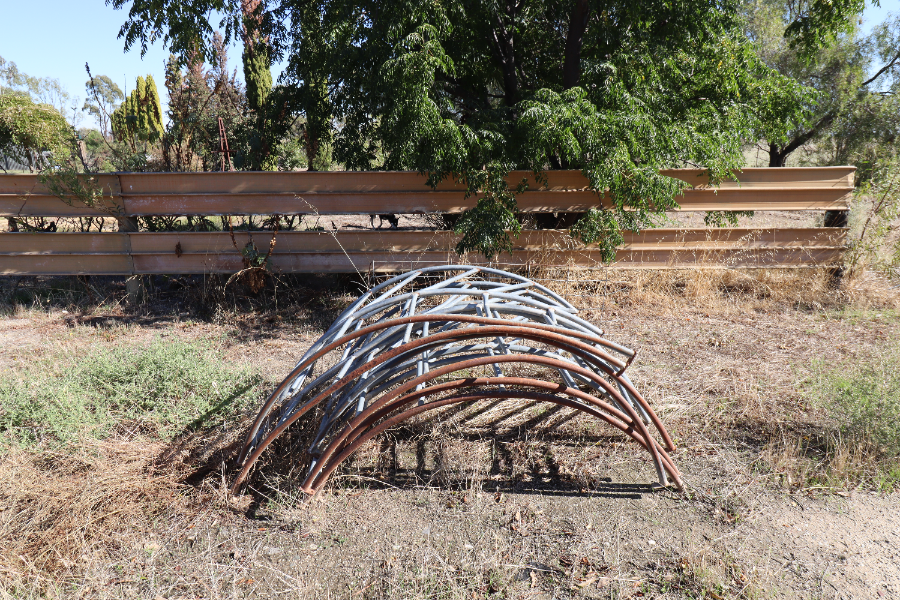 Lot 4 - 2 Hay Rings | AuctionsPlus