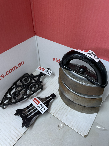 Lot 292 - kendrick handle, gibson tool 1,2 & 3 set of irons | AuctionsPlus