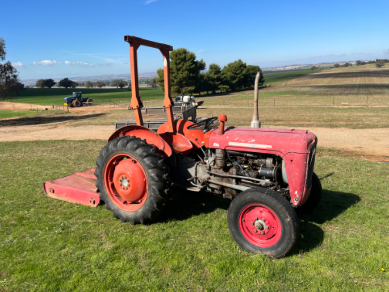 Massey 35 - Massey 35 with slasher | AuctionsPlus