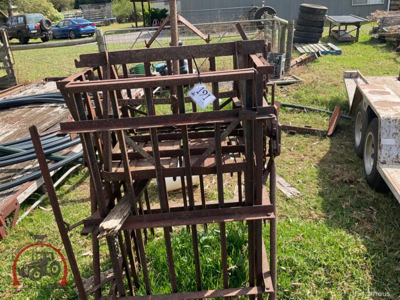 Lot 191 - Vintage wool press | AuctionsPlus