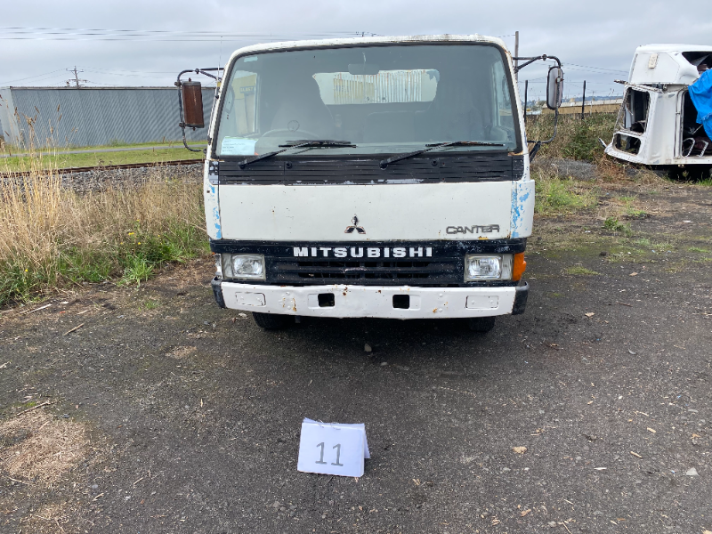 Lot 11 - 1993 Mitsubishi tipper truck | AuctionsPlus