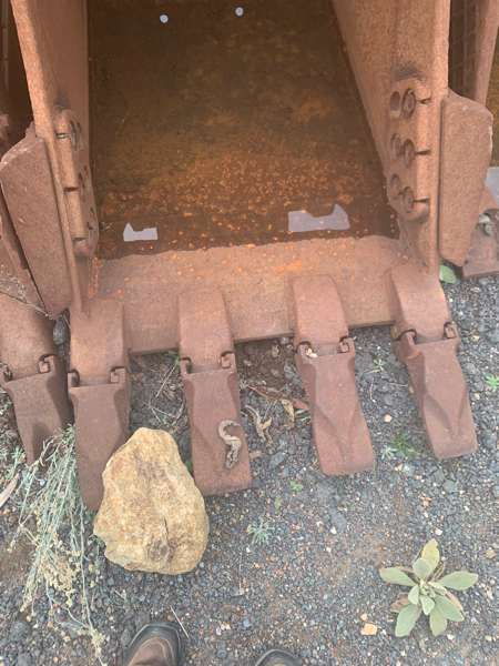 Lot 15 - AUSTEC ENGINEERING 900 TRENCHING BUCKET | AuctionsPlus