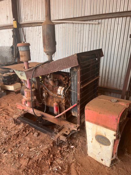 Lot 37 - 4cyl Diesel motor + Kelly & Lewis pump | AuctionsPlus