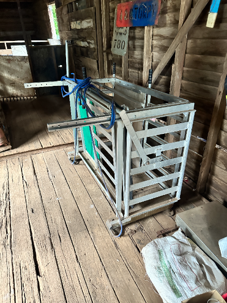 Lot 74 - Prattley 3 way Manual Sheep Scales | AuctionsPlus