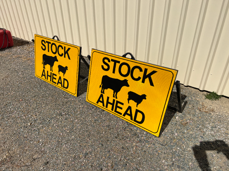 Lot 151 - Livestock Road Signs | AuctionsPlus