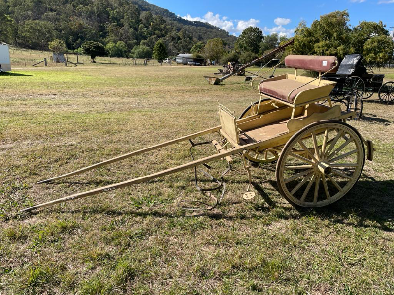 Lot 47 - Yellow Break | AuctionsPlus