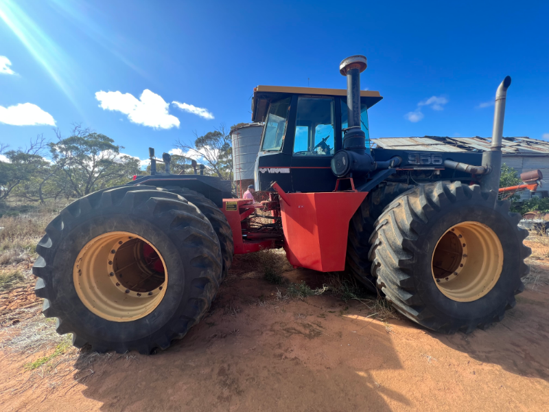 Lot 2 - Versatile 956 articulate steer | AuctionsPlus