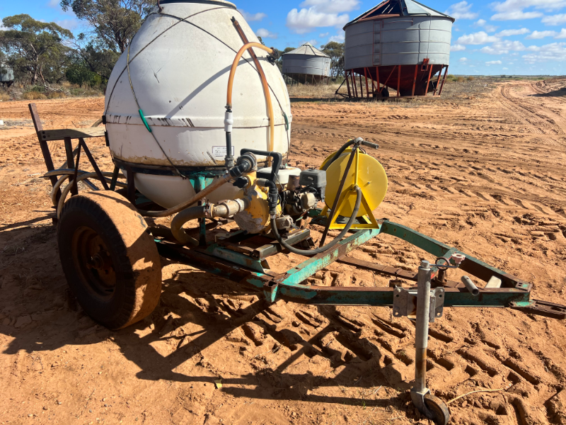 Lot 30 - 1000Ltr jetstream computer spra | AuctionsPlus