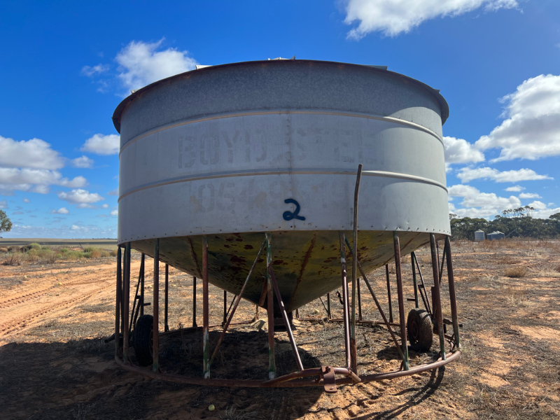 Lot 15 - Field bin-2 | AuctionsPlus