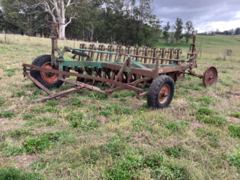 Lot 6 - Disc Plough | AuctionsPlus