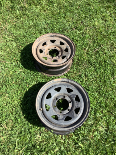Lot 68 - 6 Stud rims | AuctionsPlus