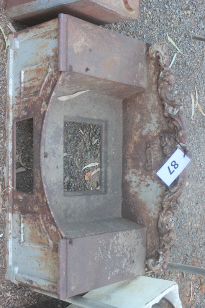Lot 87 - Fire Grate Metters | AuctionsPlus