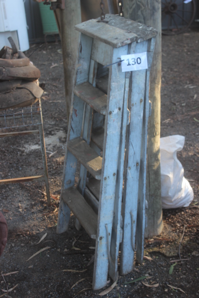Lot 130 - 2x Step Ladder | AuctionsPlus