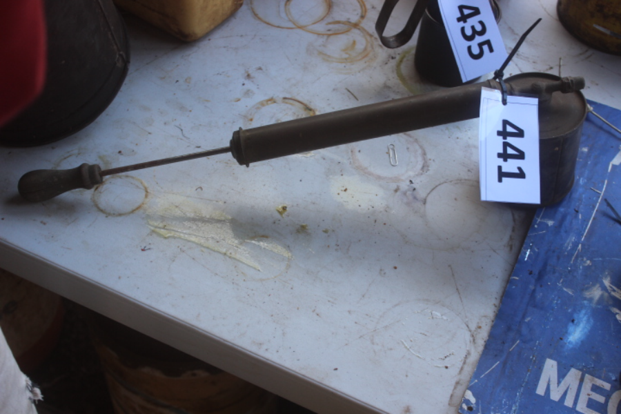 Lot 441 - Brass Fly Pump | AuctionsPlus