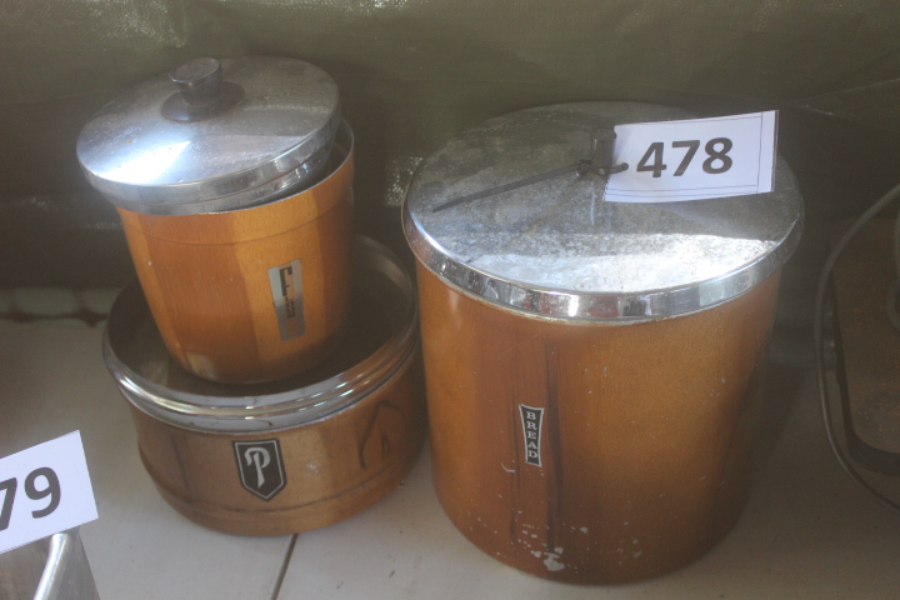 Lot 478 - Kitchen Cannisters | AuctionsPlus