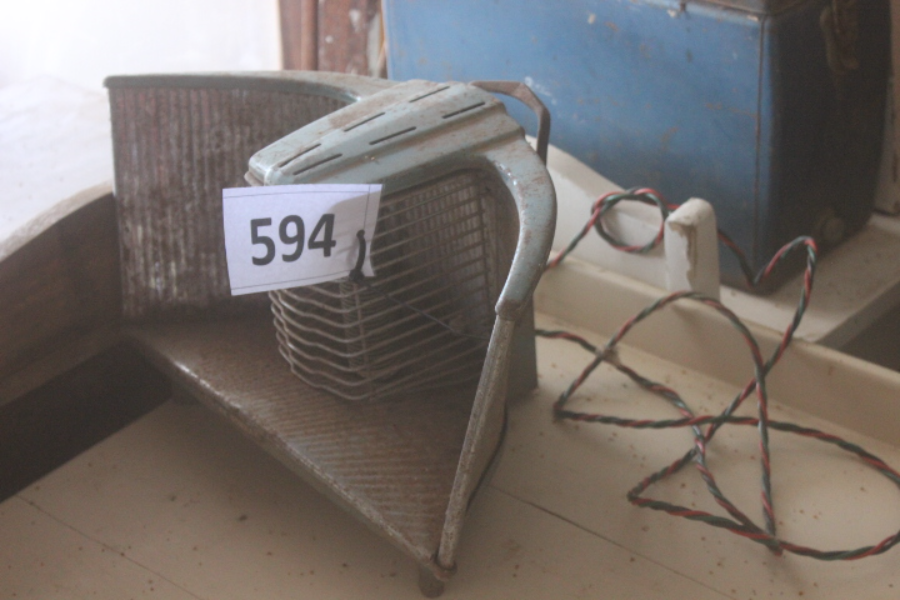 Lot 594 - Vulcan Conray Vintage Heater | AuctionsPlus