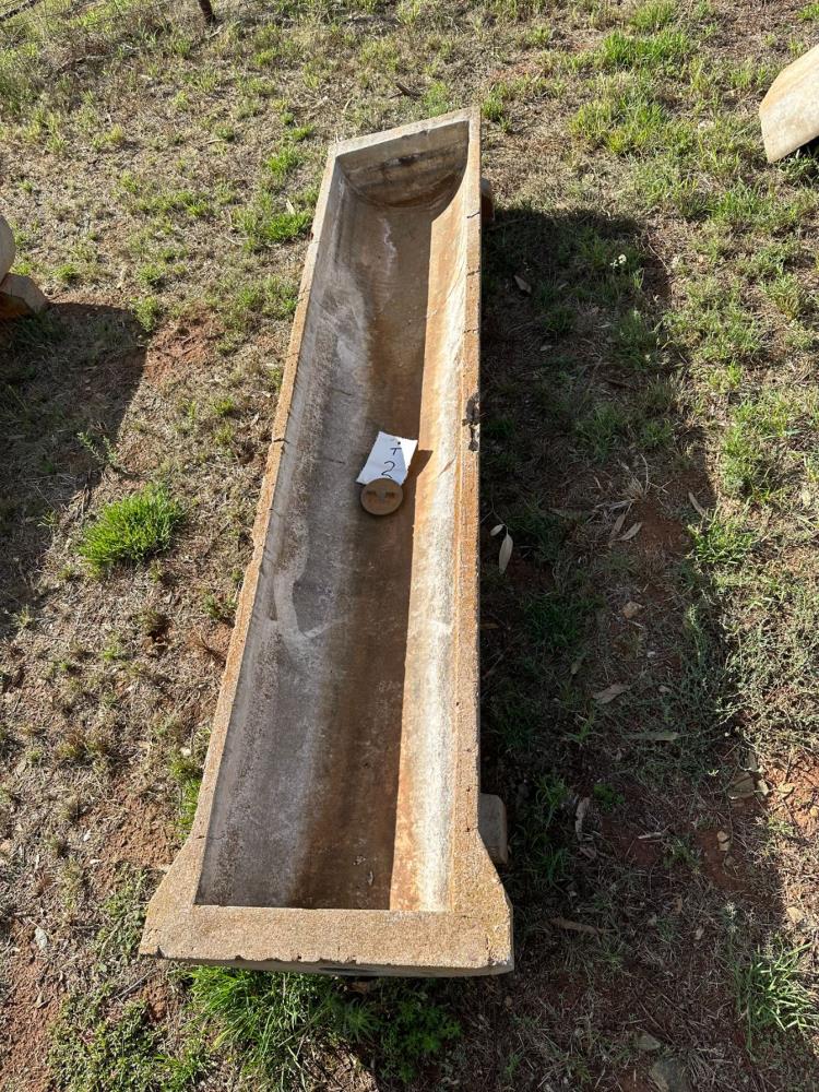 Lot 124 - Cement stock trough – T2 | AuctionsPlus