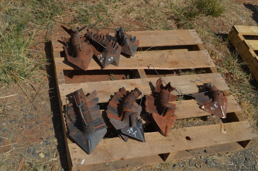 Lot 32 - 25 x 6', 4 x 8', 29 x 7' Knock ons | AuctionsPlus