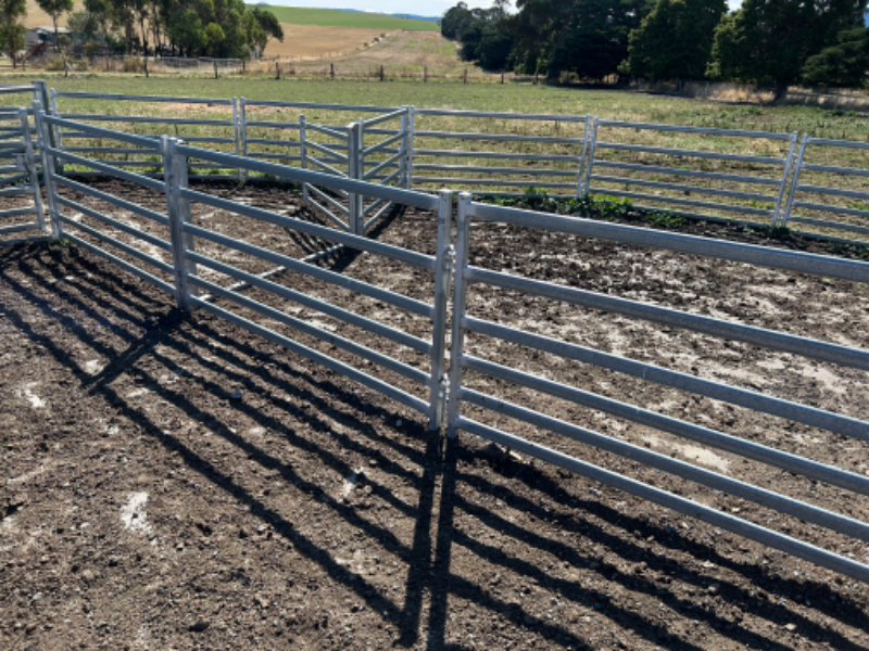 Lot 24 - Portable sheep yards | AuctionsPlus