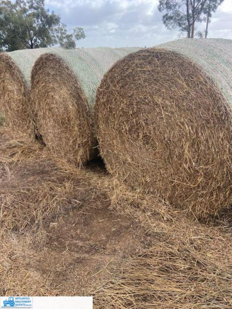 Lot 177 - Rolls of Vetch Hay (x65) | AuctionsPlus